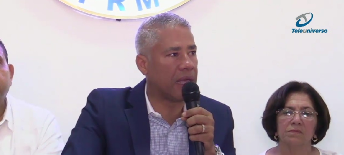 Andrés Cueto anunció la actividad casa a casa